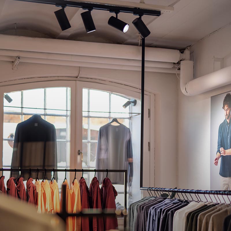 LED-valaisimet & LED-valaistus kotiin ja julkisiin tiloihin - Hide-a-lite